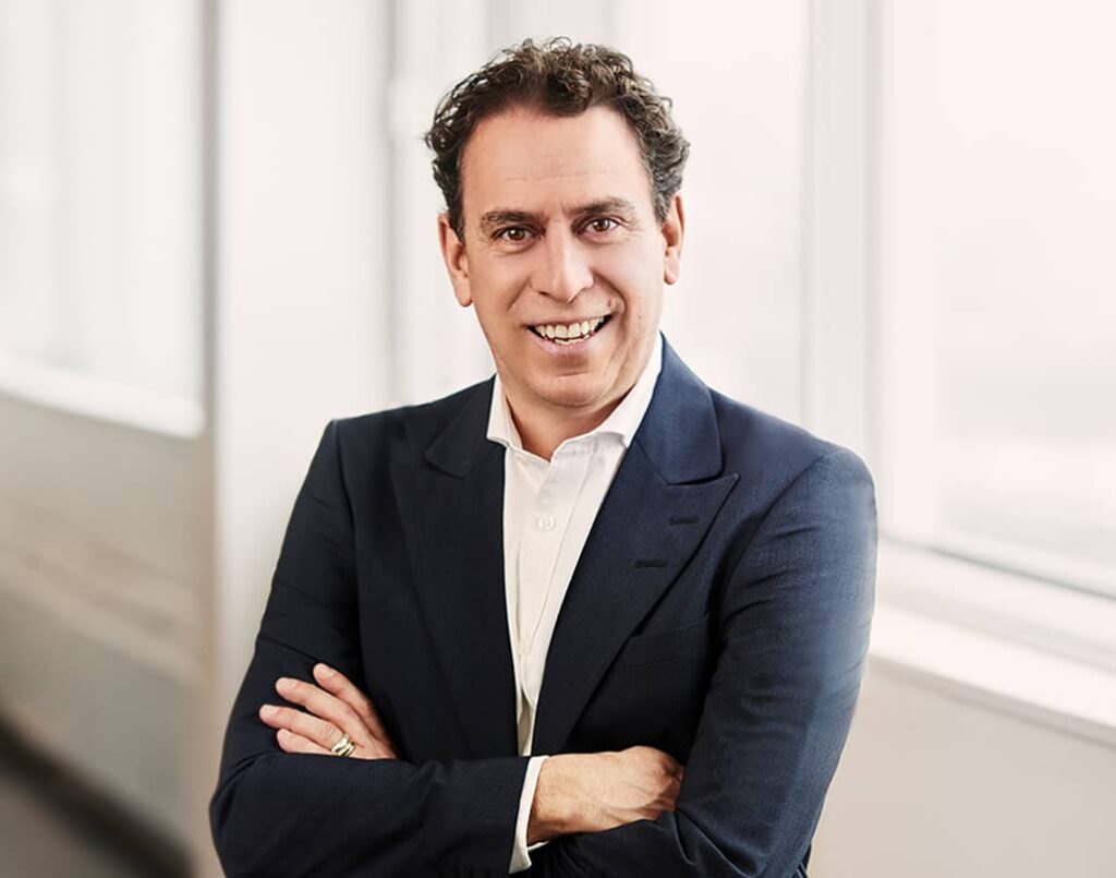 Leadership Technostrobe, helping piplots to navigate, lighting ...